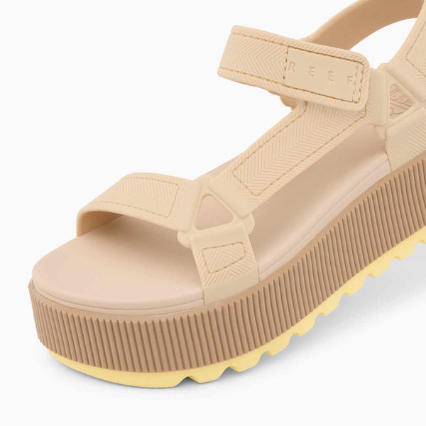 Water Rem Higher Pale Banana סנדלי נשים - Reef Israel